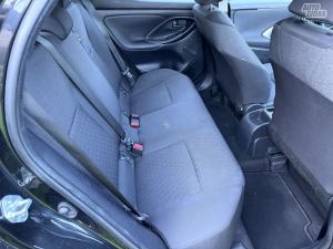 Black Toyota Yaris 2022 in Avizieniai, with an engine capacity of 1.50 L and mileage of 95 thousand km for 13950 €, photo 6 on AUTOMOTO.COM.LV