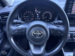 Black Toyota Yaris 2022 in Avizieniai, with an engine capacity of 1.50 L and mileage of 95 thousand km for 13950 €, photo 8 on AUTOMOTO.COM.LV