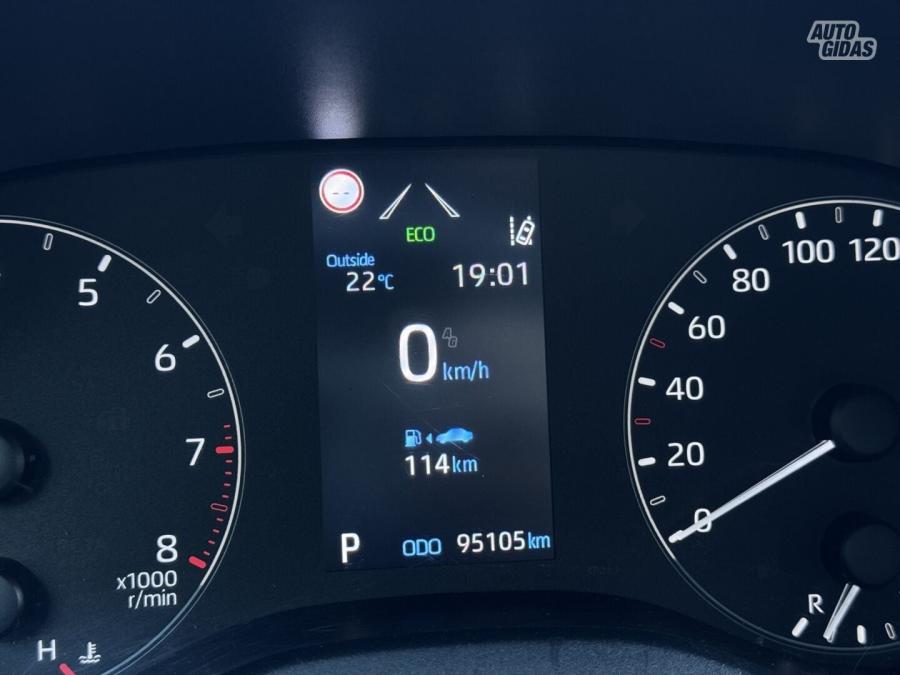 Black Toyota Yaris 2022 in Avizieniai, with an engine capacity of 1.50 L and mileage of 95 thousand km for 13950 €, photo 9 on AUTOMOTO.COM.LV