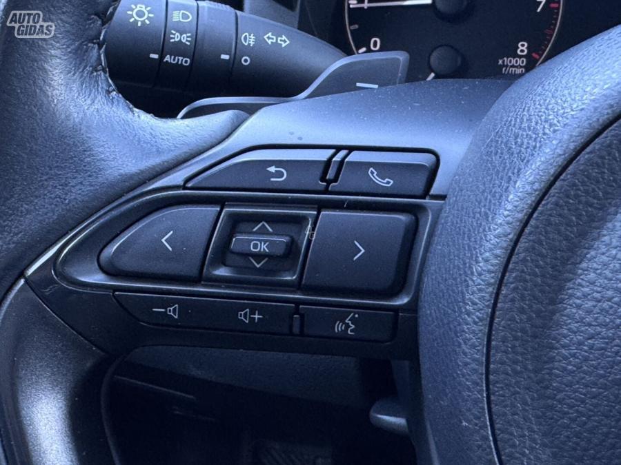 Black Toyota Yaris 2022 in Avizieniai, with an engine capacity of 1.50 L and mileage of 95 thousand km for 13950 €, photo 11 on AUTOMOTO.COM.LV