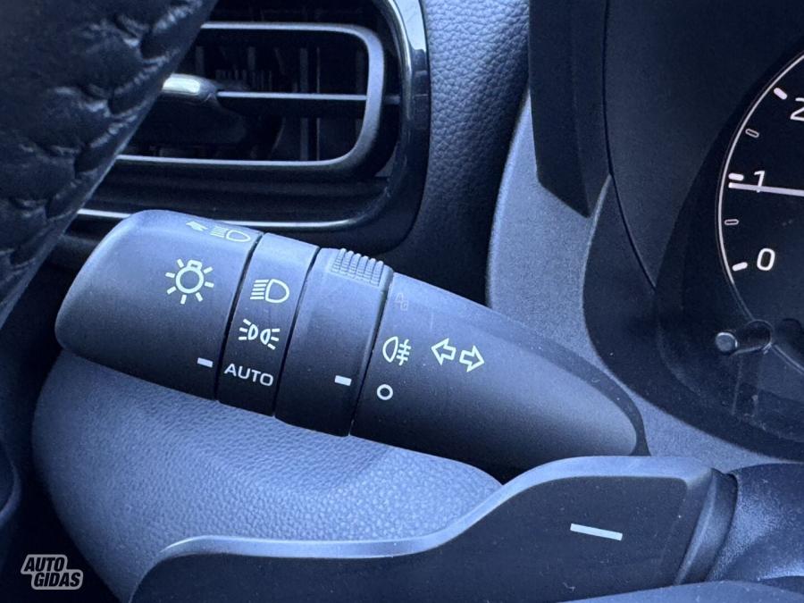 Black Toyota Yaris 2022 in Avizieniai, with an engine capacity of 1.50 L and mileage of 95 thousand km for 13950 €, photo 12 on AUTOMOTO.COM.LV