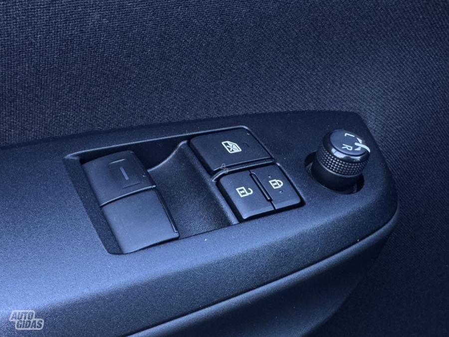 Black Toyota Yaris 2022 in Avizieniai, with an engine capacity of 1.50 L and mileage of 95 thousand km for 13950 €, photo 22 on AUTOMOTO.COM.LV