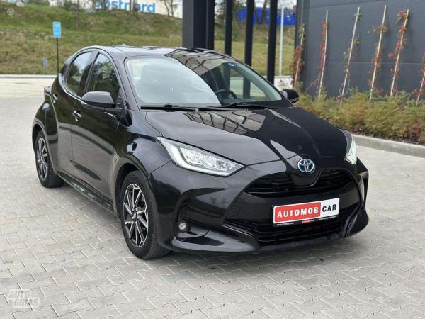 Black Toyota Yaris 2022 in Vilnius, with an engine capacity of 1.50 L and mileage of 101 thousand km for 14950 €, photo 5 on AUTOMOTO.COM.LV