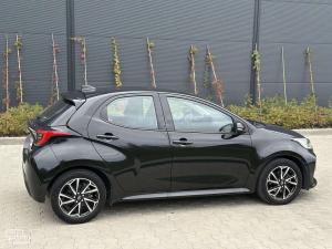 Melns Toyota Yaris 2022 Viļņa, ar dzinēja tilpumu 1.50 L un nobraukumu 101 tūkst. km par 14950 €, foto 8 vietnē AUTOMOTO.COM.LV