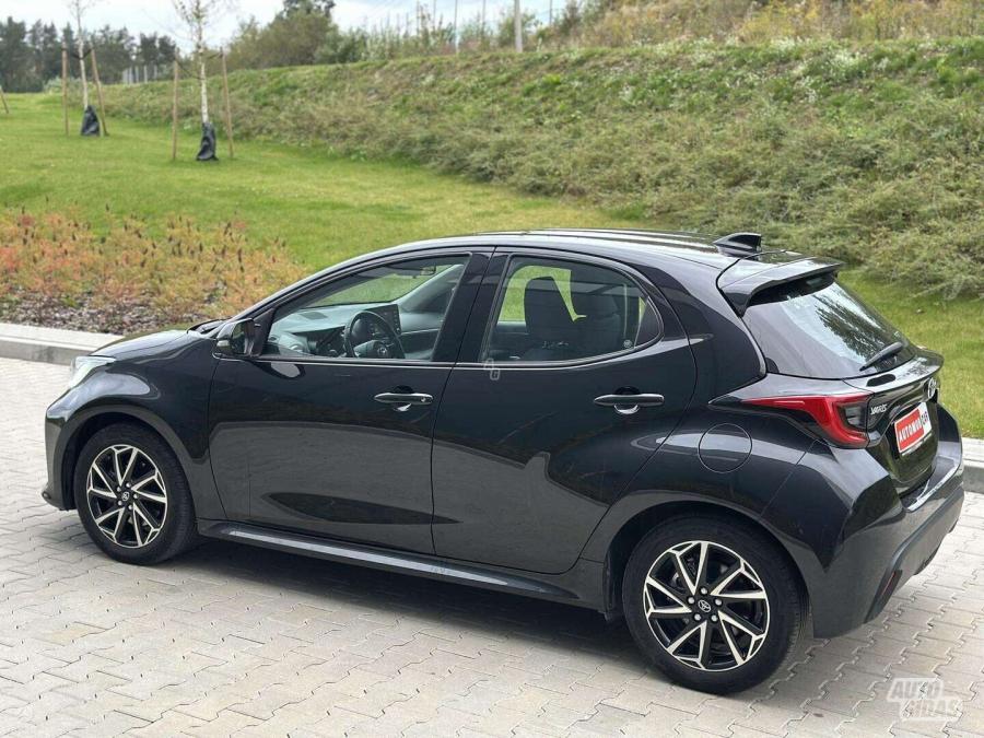 Melns Toyota Yaris 2022 Viļņa, ar dzinēja tilpumu 1.50 L un nobraukumu 101 tūkst. km par 14950 €, foto 14 vietnē AUTOMOTO.COM.LV
