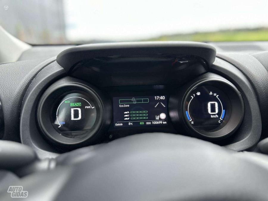 Melns Toyota Yaris 2022 Viļņa, ar dzinēja tilpumu 1.50 L un nobraukumu 101 tūkst. km par 14950 €, foto 28 vietnē AUTOMOTO.COM.LV