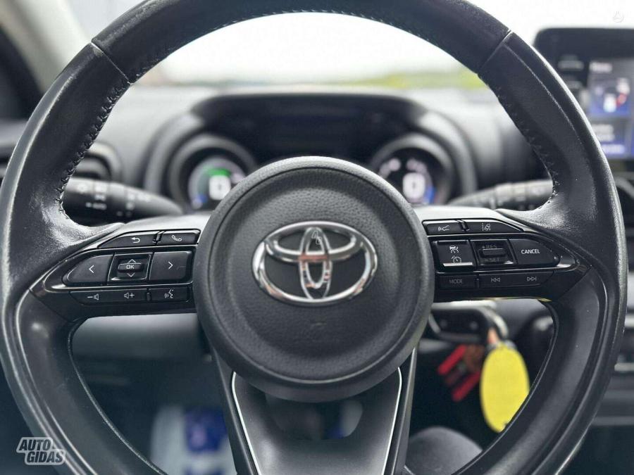 Melns Toyota Yaris 2022 Viļņa, ar dzinēja tilpumu 1.50 L un nobraukumu 101 tūkst. km par 14950 €, foto 32 vietnē AUTOMOTO.COM.LV