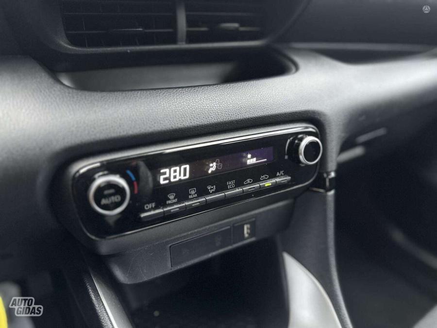 Melns Toyota Yaris 2022 Viļņa, ar dzinēja tilpumu 1.50 L un nobraukumu 101 tūkst. km par 14950 €, foto 34 vietnē AUTOMOTO.COM.LV
