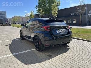 Melns Toyota Yaris 2022 Rīga, ar dzinēja tilpumu 1.60 L un nobraukumu 37 tūkst. km par 29500 €, foto 6 vietnē AUTOMOTO.COM.LV