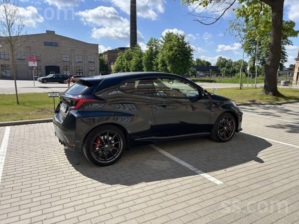 Melns Toyota Yaris 2022 Rīga, ar dzinēja tilpumu 1.60 L un nobraukumu 37 tūkst. km par 29500 €, foto 7 vietnē AUTOMOTO.COM.LV