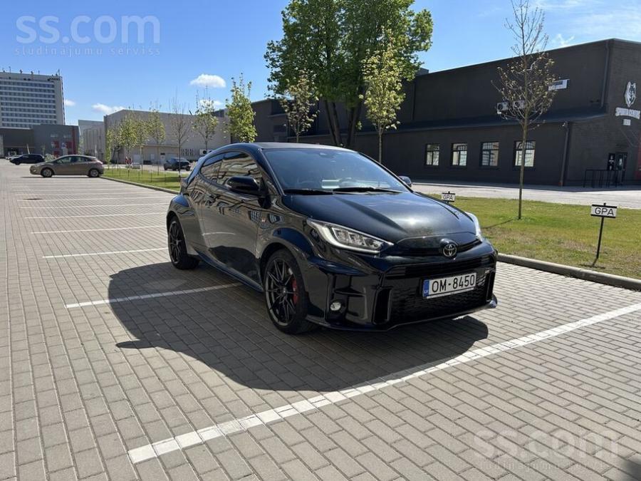 Melns Toyota Yaris 2022 Rīga, ar dzinēja tilpumu 1.60 L un nobraukumu 37 tūkst. km par 29500 €, foto 11 vietnē AUTOMOTO.COM.LV