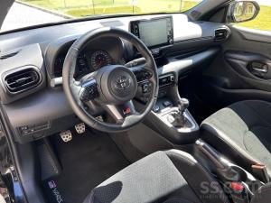 Melns Toyota Yaris 2022 Rīga, ar dzinēja tilpumu 1.60 L un nobraukumu 37 tūkst. km par 29500 €, foto 15 vietnē AUTOMOTO.COM.LV