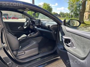 Melns Toyota Yaris 2022 Rīga, ar dzinēja tilpumu 1.60 L un nobraukumu 37 tūkst. km par 29500 €, foto 17 vietnē AUTOMOTO.COM.LV