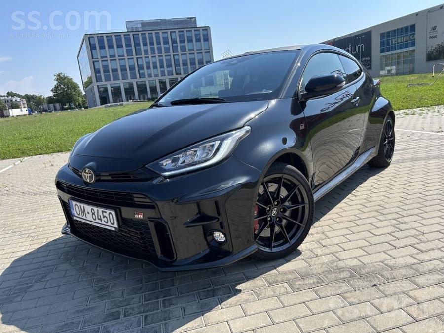 Melns Toyota Yaris 2022 Rīga, ar dzinēja tilpumu 1.60 L un nobraukumu 37 tūkst. km par 29500 €, foto 3 vietnē AUTOMOTO.COM.LV