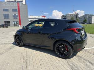 Melns Toyota Yaris 2022 Rīga, ar dzinēja tilpumu 1.60 L un nobraukumu 37 tūkst. km par 29500 €, foto 6 vietnē AUTOMOTO.COM.LV