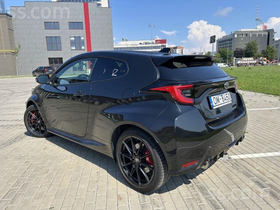 Melns Toyota Yaris 2022 Rīga, ar dzinēja tilpumu 1.60 L un nobraukumu 37 tūkst. km par 29500 €, foto 7 vietnē AUTOMOTO.COM.LV