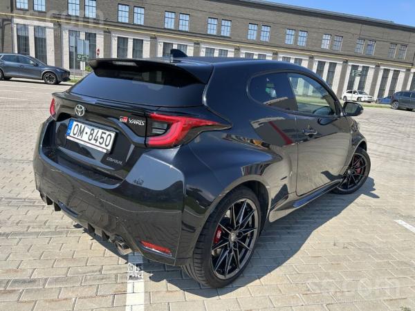 Melns Toyota Yaris 2022 Rīga, ar dzinēja tilpumu 1.60 L un nobraukumu 37 tūkst. km par 29500 €, foto 8 vietnē AUTOMOTO.COM.LV