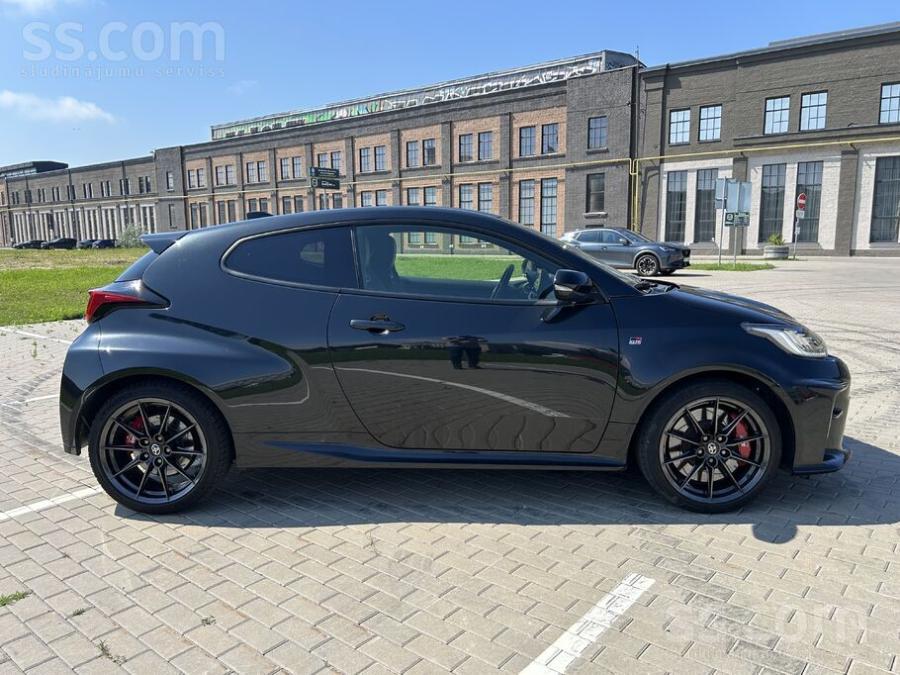 Melns Toyota Yaris 2022 Rīga, ar dzinēja tilpumu 1.60 L un nobraukumu 37 tūkst. km par 29500 €, foto 10 vietnē AUTOMOTO.COM.LV