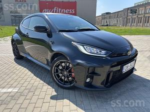 Melns Toyota Yaris 2022 Rīga, ar dzinēja tilpumu 1.60 L un nobraukumu 37 tūkst. km par 29500 €, foto 11 vietnē AUTOMOTO.COM.LV