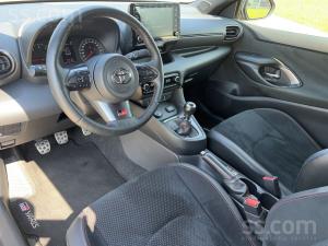 Melns Toyota Yaris 2022 Rīga, ar dzinēja tilpumu 1.60 L un nobraukumu 37 tūkst. km par 29500 €, foto 15 vietnē AUTOMOTO.COM.LV
