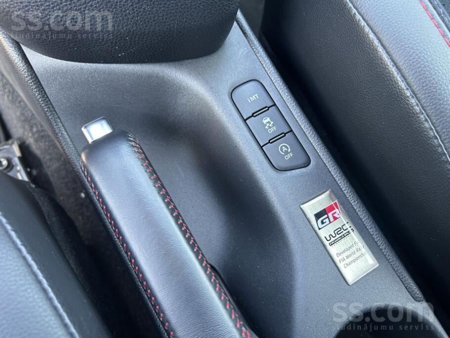 Melns Toyota Yaris 2022 Rīga, ar dzinēja tilpumu 1.60 L un nobraukumu 37 tūkst. km par 29500 €, foto 21 vietnē AUTOMOTO.COM.LV