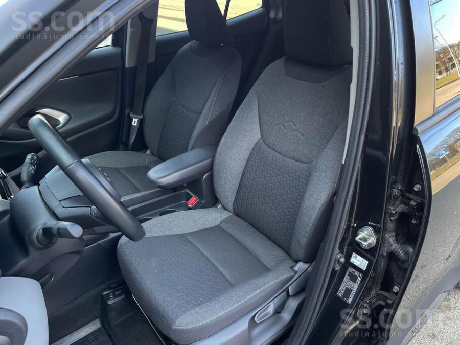 Melns Toyota Yaris 2022 Rīga, ar dzinēja tilpumu 1.50 L un nobraukumu 45 tūkst. km par 18900 €, foto 7 vietnē AUTOMOTO.COM.LV