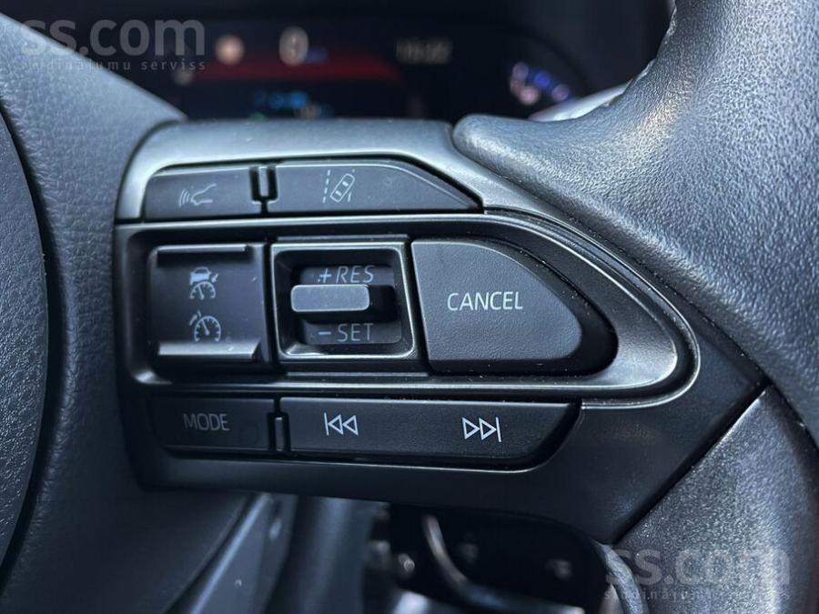 Melns Toyota Yaris 2022 Rīga, ar dzinēja tilpumu 1.50 L un nobraukumu 45 tūkst. km par 18900 €, foto 10 vietnē AUTOMOTO.COM.LV