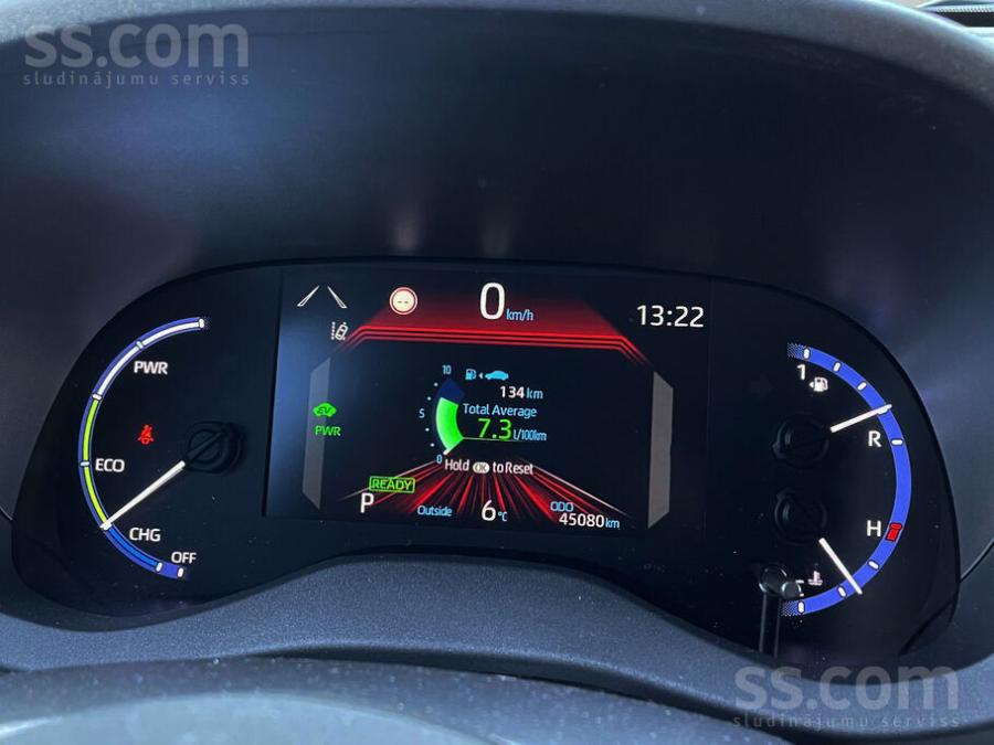 Melns Toyota Yaris 2022 Rīga, ar dzinēja tilpumu 1.50 L un nobraukumu 45 tūkst. km par 18900 €, foto 12 vietnē AUTOMOTO.COM.LV