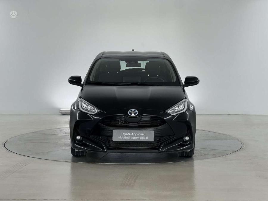 Melns Toyota Yaris 2022 Viļņa, ar dzinēja tilpumu 1.49 L un nobraukumu 98 tūkst. km par 16900 €, foto 6 vietnē AUTOMOTO.COM.LV