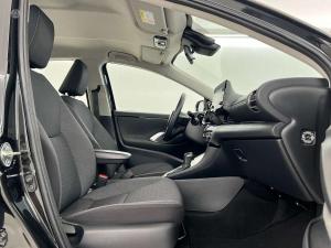 Melns Toyota Yaris 2022 Viļņa, ar dzinēja tilpumu 1.49 L un nobraukumu 98 tūkst. km par 16900 €, foto 7 vietnē AUTOMOTO.COM.LV