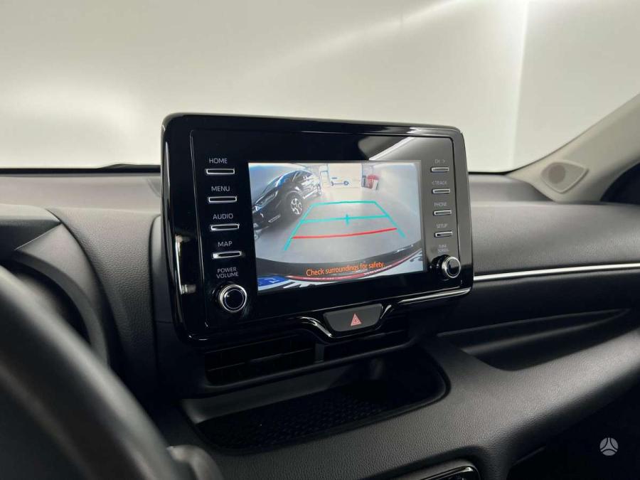Melns Toyota Yaris 2022 Viļņa, ar dzinēja tilpumu 1.49 L un nobraukumu 98 tūkst. km par 16900 €, foto 23 vietnē AUTOMOTO.COM.LV