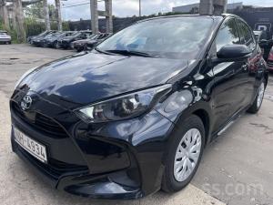 Melns Toyota Yaris 2022 Rīga, ar dzinēja tilpumu 1.50 L un nobraukumu 115 tūkst. km par 9800 €, foto  vietnē AUTOMOTO.COM.LV