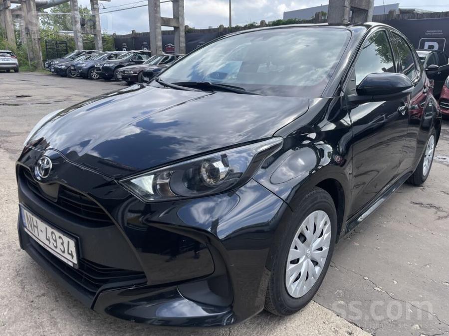Melns Toyota Yaris 2022 Rīga, ar dzinēja tilpumu 1.50 L un nobraukumu 115 tūkst. km par 9800 €, foto 1 vietnē AUTOMOTO.COM.LV