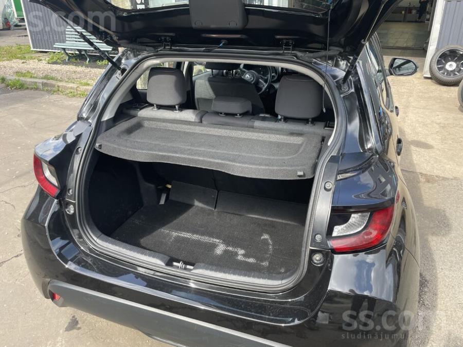 Melns Toyota Yaris 2022 Rīga, ar dzinēja tilpumu 1.50 L un nobraukumu 115 tūkst. km par 9800 €, foto 3 vietnē AUTOMOTO.COM.LV