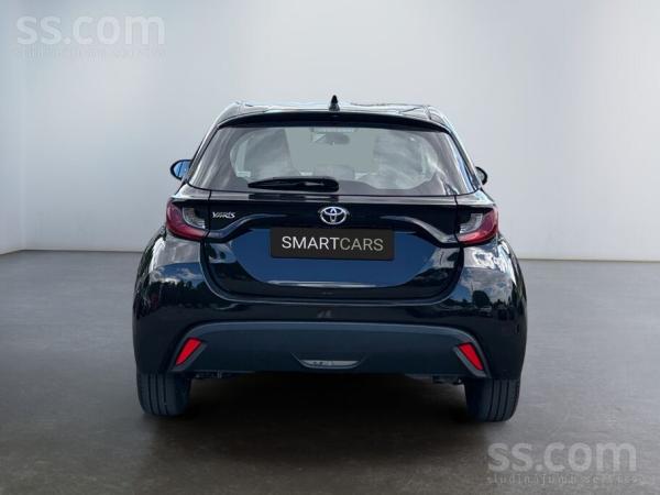 Тойота Ярис 2022 в Рига на AUTOMOTO.COM.LV Черный Тойота Ярис 2022 в Рига, объемом двигателя 1.50 л и пробегом 115 тыс. км за 13180 €, фото 5 на AUTOMOTO.COM.LV