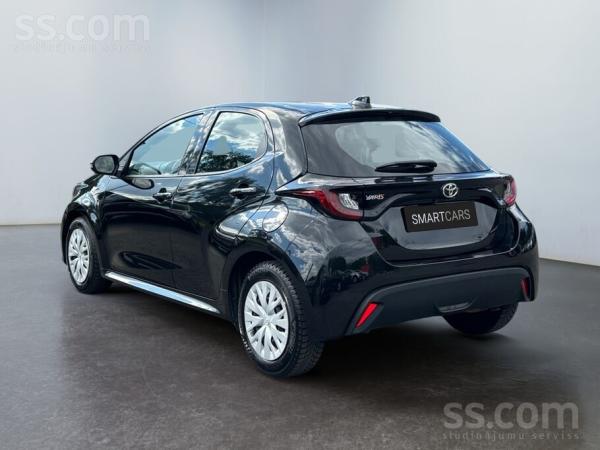 Melns Toyota Yaris 2022 Rīga, ar dzinēja tilpumu 1.50 L un nobraukumu 132 tūkst. km par 12640 €, foto 4 vietnē AUTOMOTO.COM.LV