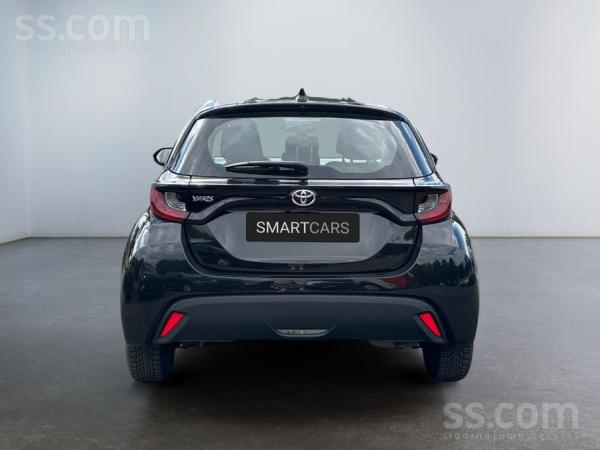 Melns Toyota Yaris 2022 Rīga, ar dzinēja tilpumu 1.50 L un nobraukumu 132 tūkst. km par 12640 €, foto 5 vietnē AUTOMOTO.COM.LV