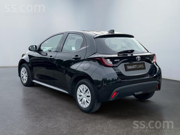 Melns Toyota Yaris 2022 Rīga, ar dzinēja tilpumu 1.50 L un nobraukumu 162 tūkst. km par 10930 €, foto 4 vietnē AUTOMOTO.COM.LV