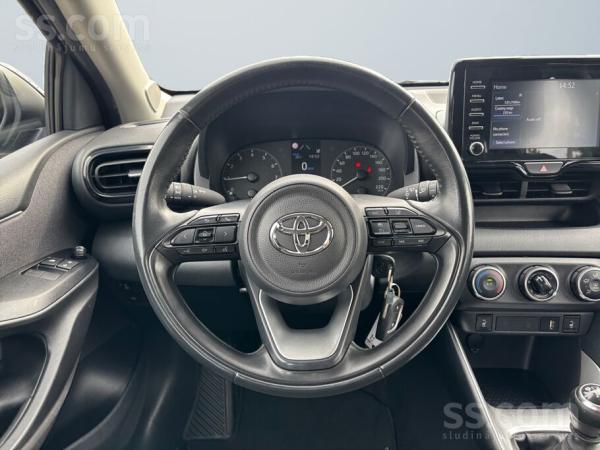 Melns Toyota Yaris 2022 Rīga, ar dzinēja tilpumu 1.50 L un nobraukumu 162 tūkst. km par 10930 €, foto 11 vietnē AUTOMOTO.COM.LV