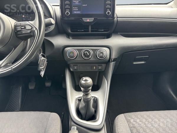Melns Toyota Yaris 2022 Rīga, ar dzinēja tilpumu 1.50 L un nobraukumu 126 tūkst. km par 12640 €, foto 11 vietnē AUTOMOTO.COM.LV