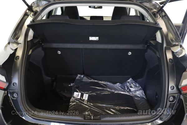 Black Toyota Yaris 2025 in Tallinn, with an engine capacity of 1.49 L and mileage of 27 thousand km for 21400 €, photo 10 on AUTOMOTO.COM.LV