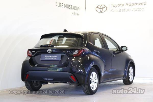 Melns Toyota Yaris 2025 Tallina, ar dzinēja tilpumu 1.49 L un nobraukumu 27 tūkst. km par 21400 €, foto 2 vietnē AUTOMOTO.COM.LV