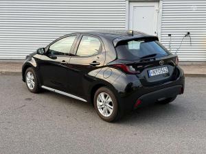 Melns Toyota Yaris 2025 Viļņa, ar dzinēja tilpumu 1.49 L un nobraukumu 12 tūkst. km par 20280 €, foto 5 vietnē AUTOMOTO.COM.LV
