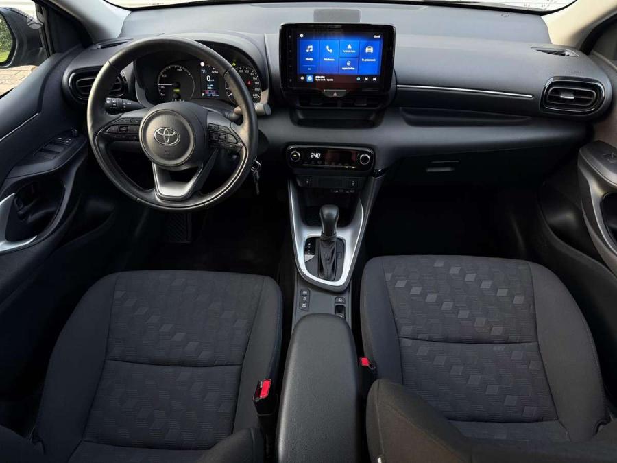 Melns Toyota Yaris 2025 Viļņa, ar dzinēja tilpumu 1.49 L un nobraukumu 12 tūkst. km par 20280 €, foto 7 vietnē AUTOMOTO.COM.LV