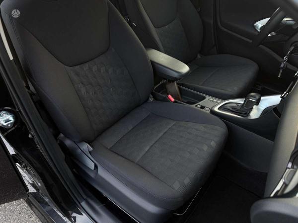 Black Toyota Yaris 2025 in Vilnius, with an engine capacity of 1.49 L and mileage of 12 thousand km for 20280 €, photo 8 on AUTOMOTO.COM.LV