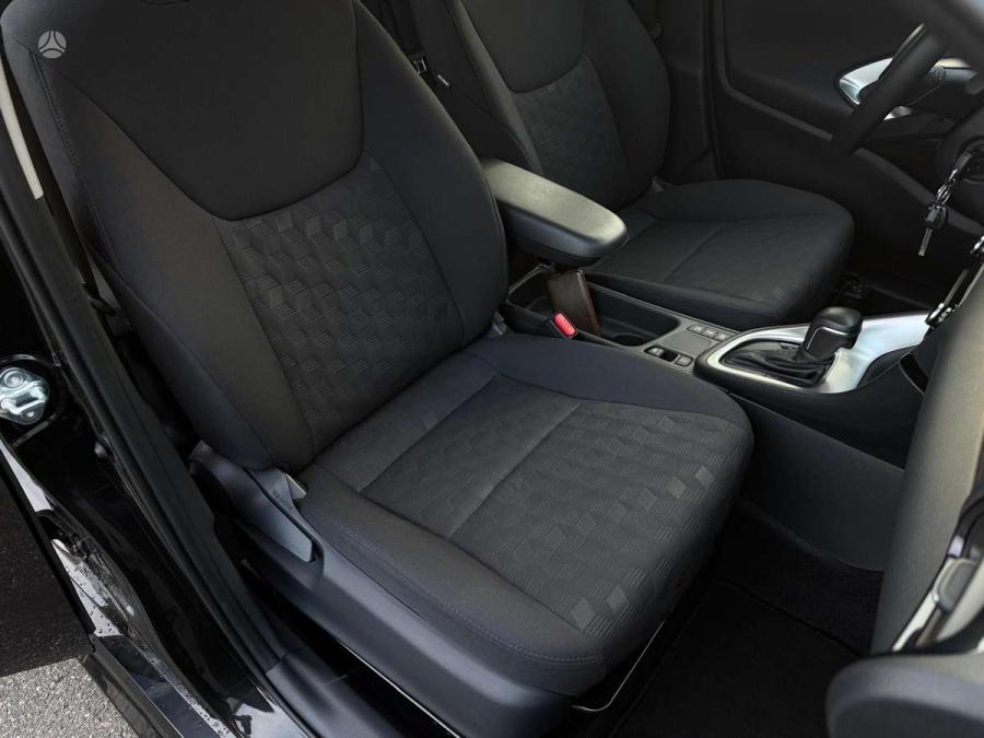 Melns Toyota Yaris 2025 Viļņa, ar dzinēja tilpumu 1.49 L un nobraukumu 12 tūkst. km par 20280 €, foto 9 vietnē AUTOMOTO.COM.LV