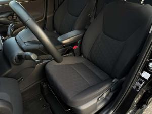 Melns Toyota Yaris 2025 Viļņa, ar dzinēja tilpumu 1.49 L un nobraukumu 12 tūkst. km par 20280 €, foto 12 vietnē AUTOMOTO.COM.LV
