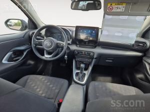 Melns Toyota Yaris 2025 Rīga, ar dzinēja tilpumu 1.50 L un nobraukumu 28 tūkst. km par 19700 €, foto 9 vietnē AUTOMOTO.COM.LV