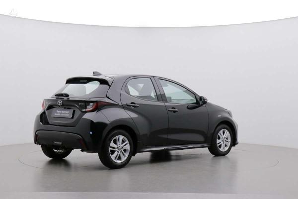 Melns Toyota Yaris 2025 Viļņa, ar dzinēja tilpumu 1.49 L un nobraukumu 38 tūkst. km par 19990 €, foto 3 vietnē AUTOMOTO.COM.LV