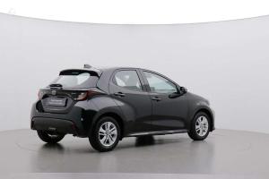 Black Toyota Yaris 2025 in Vilnius, with an engine capacity of 1.49 L and mileage of 38 thousand km for 19990 €, photo 4 on AUTOMOTO.COM.LV